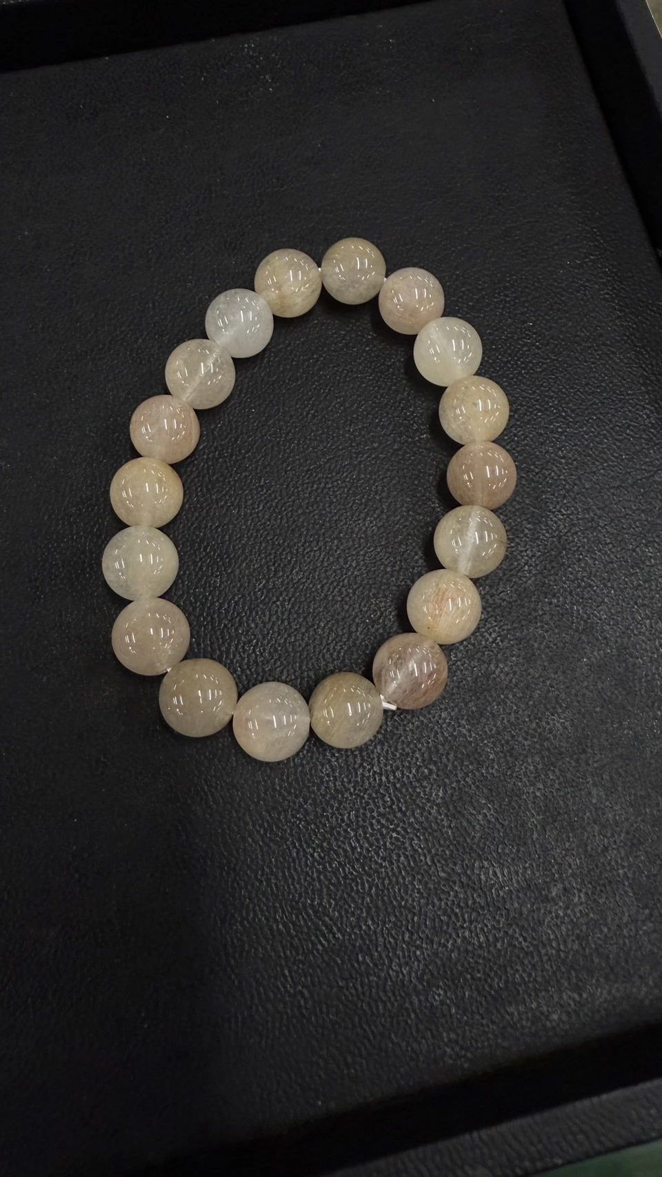 【寶石商人NPC】天然髮晶手珠 | 東物園DONZOO